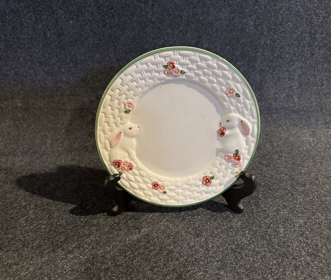 AVON Bunny Collection Collectors Plate ~ Vintage - Etsy