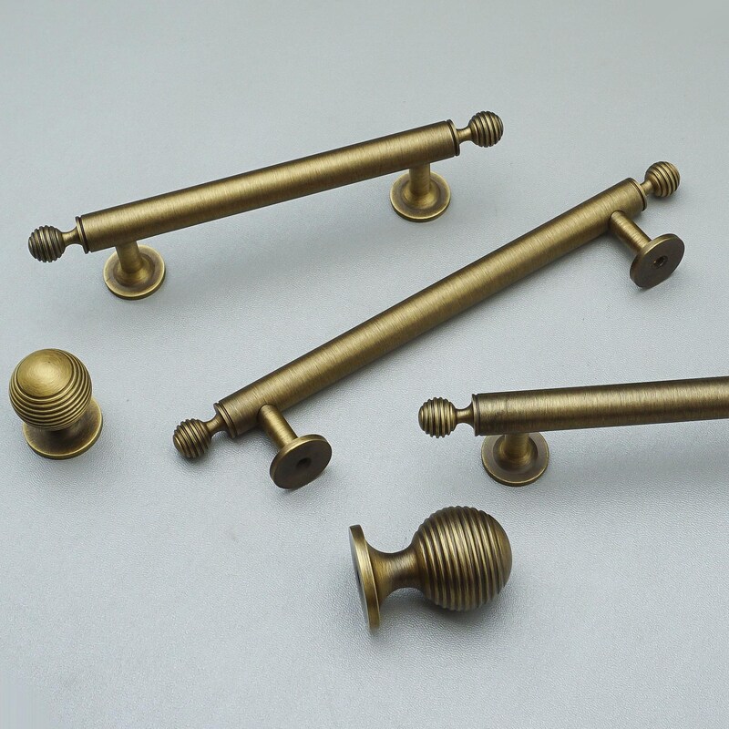 Vintage Knobs and Pulls - Etsy