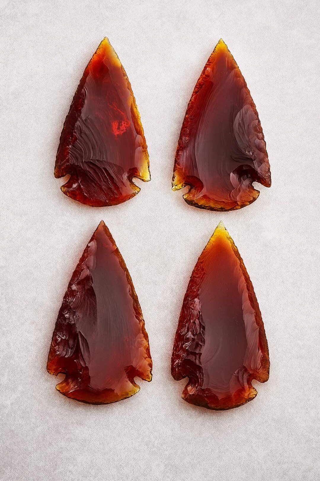 Punta de flecha de obsidiana roja artesanal: herramienta de cristal de ...