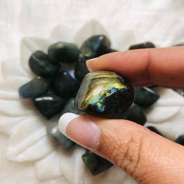 Tumbled Labradorite Natural Labradorite Tumble Labradorite - Etsy UK