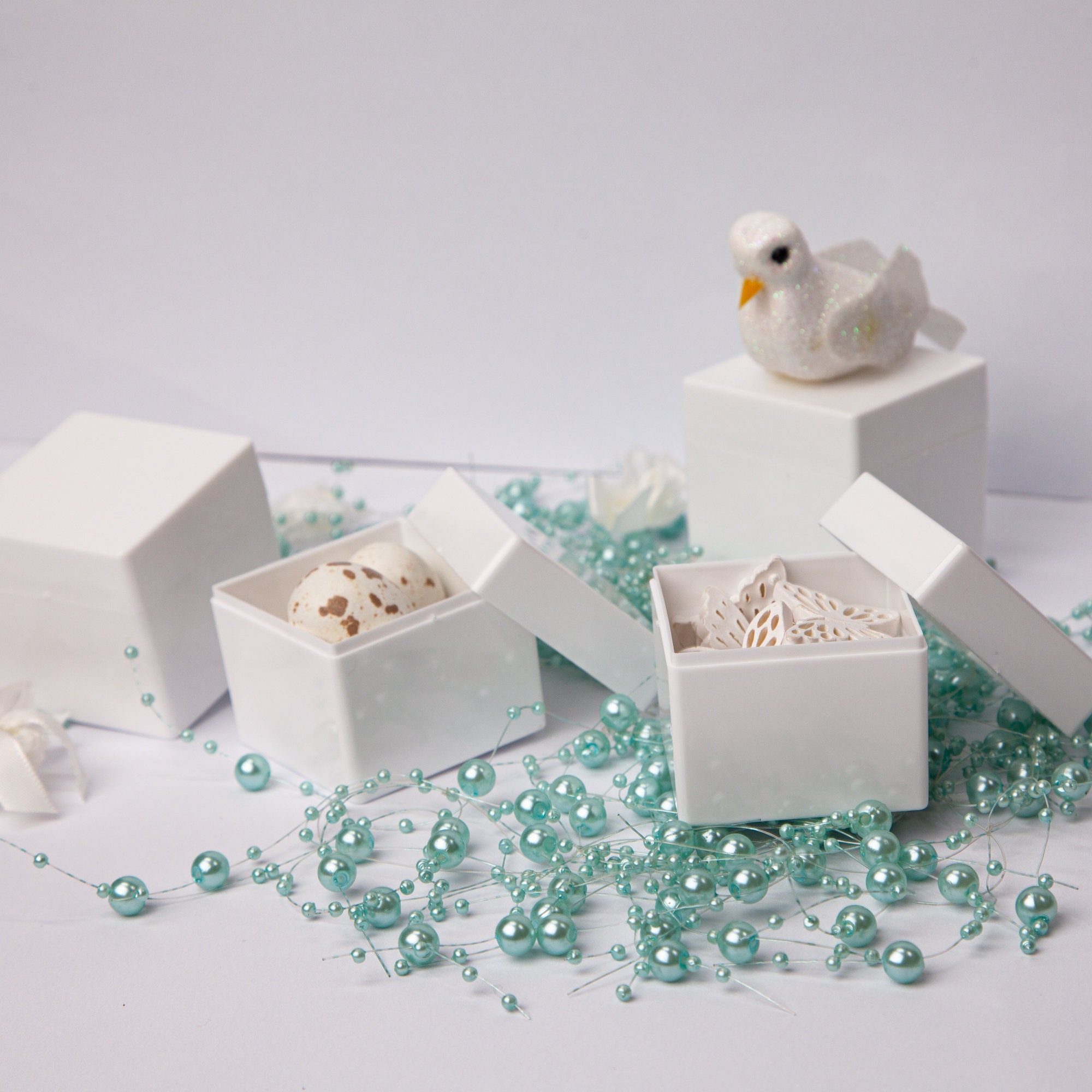 White Acrylic Box With Lid 4x4x4 Cm Suqare Plastic Box Acrylic Storage ...