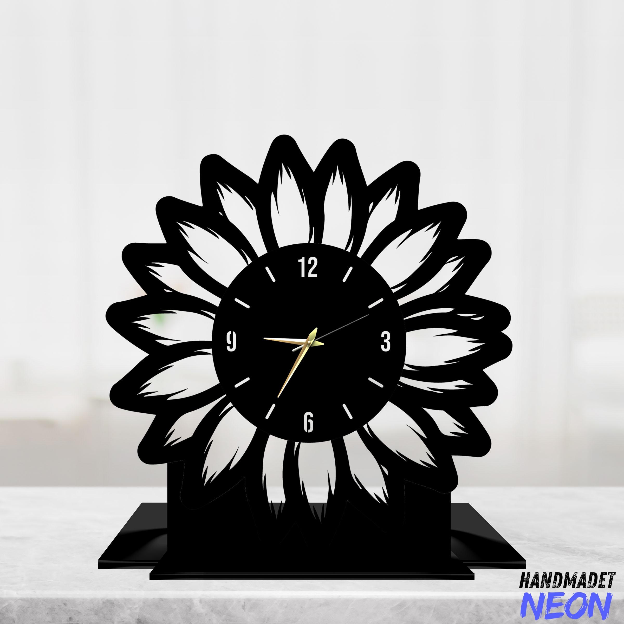 Custom Daisy Flower Tabletop Metal Clock, Daisy Florist Desktop Clock ...