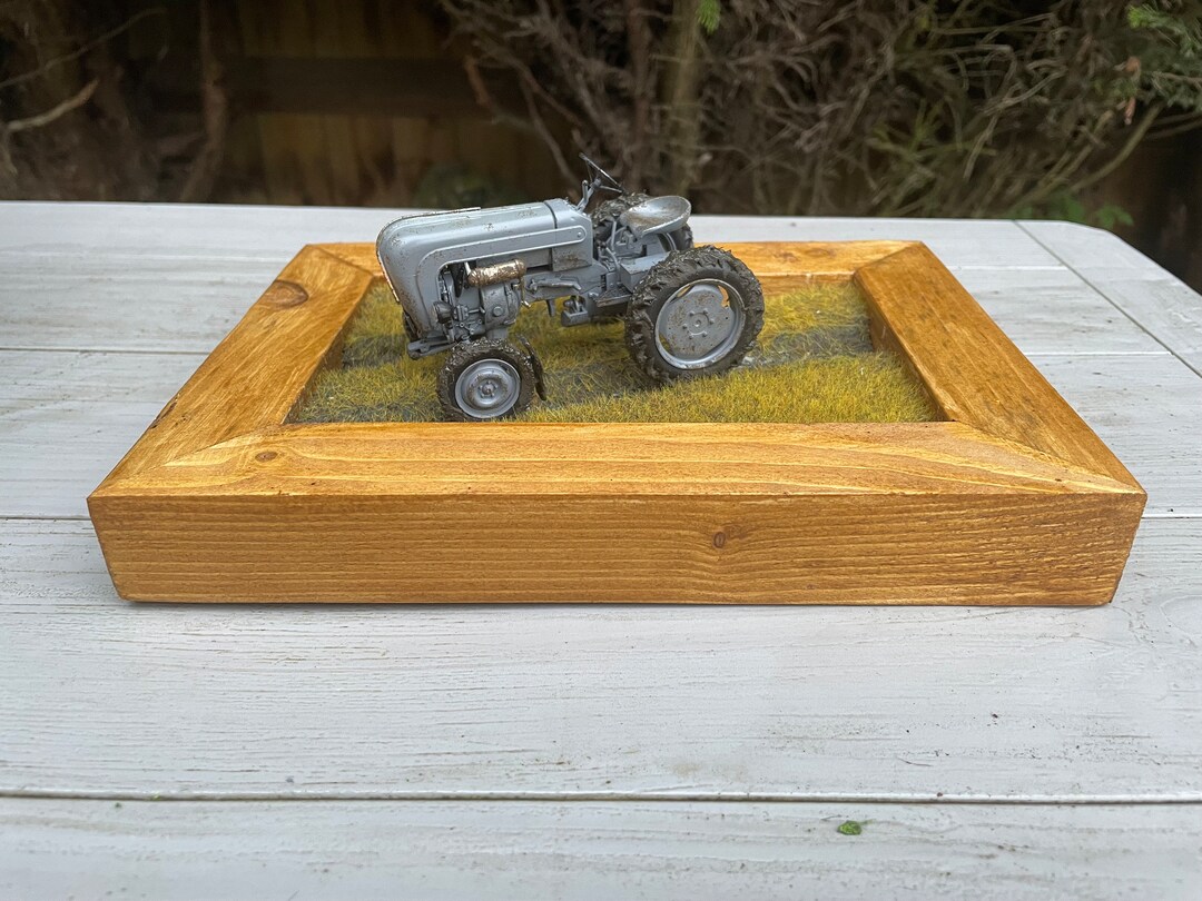 1/24 Scale Porsche Tractor Diorama - Etsy