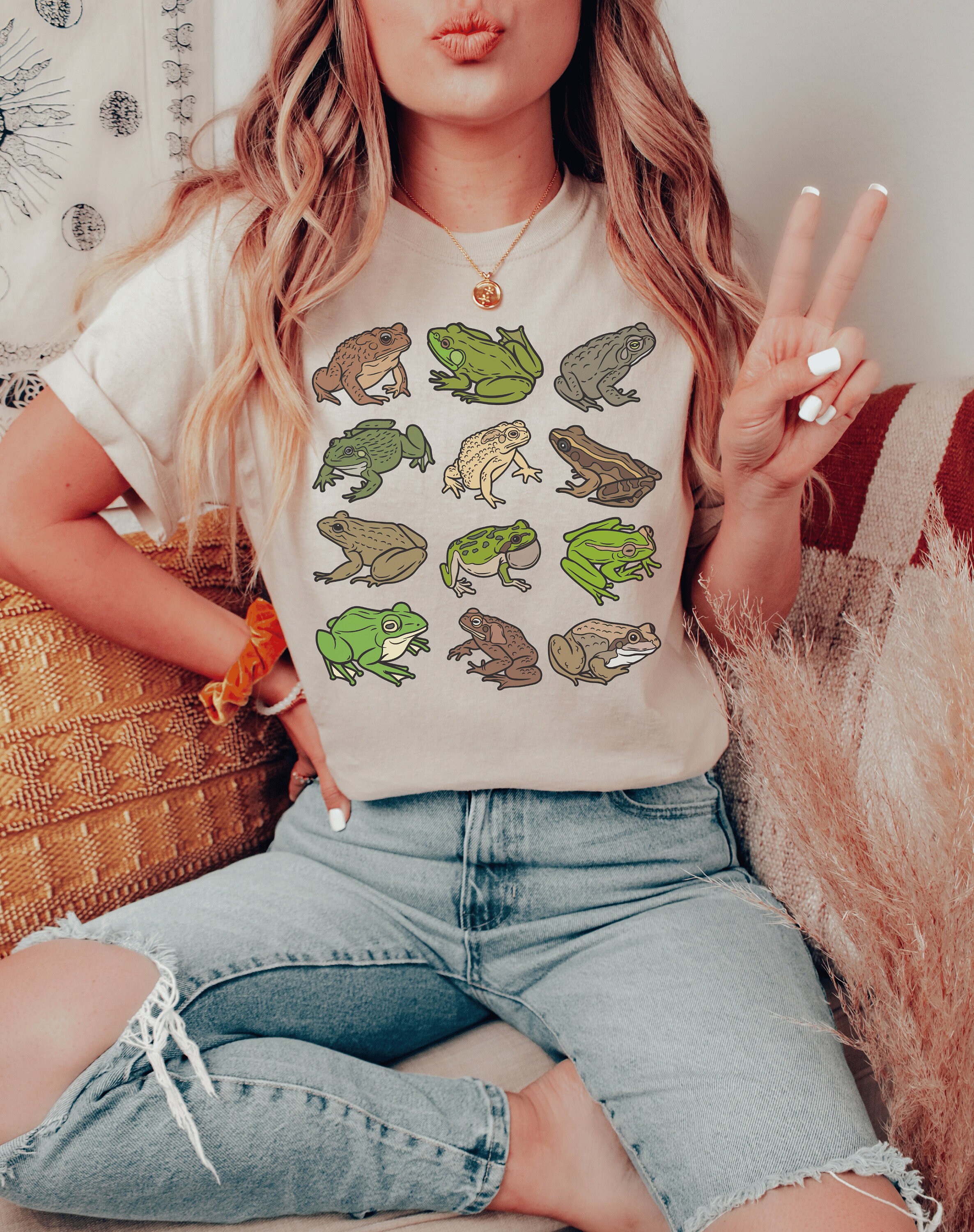 Cute Frog Shirt, Dark Academia Tee, Cottagecore Aesthetic Tshirt ...