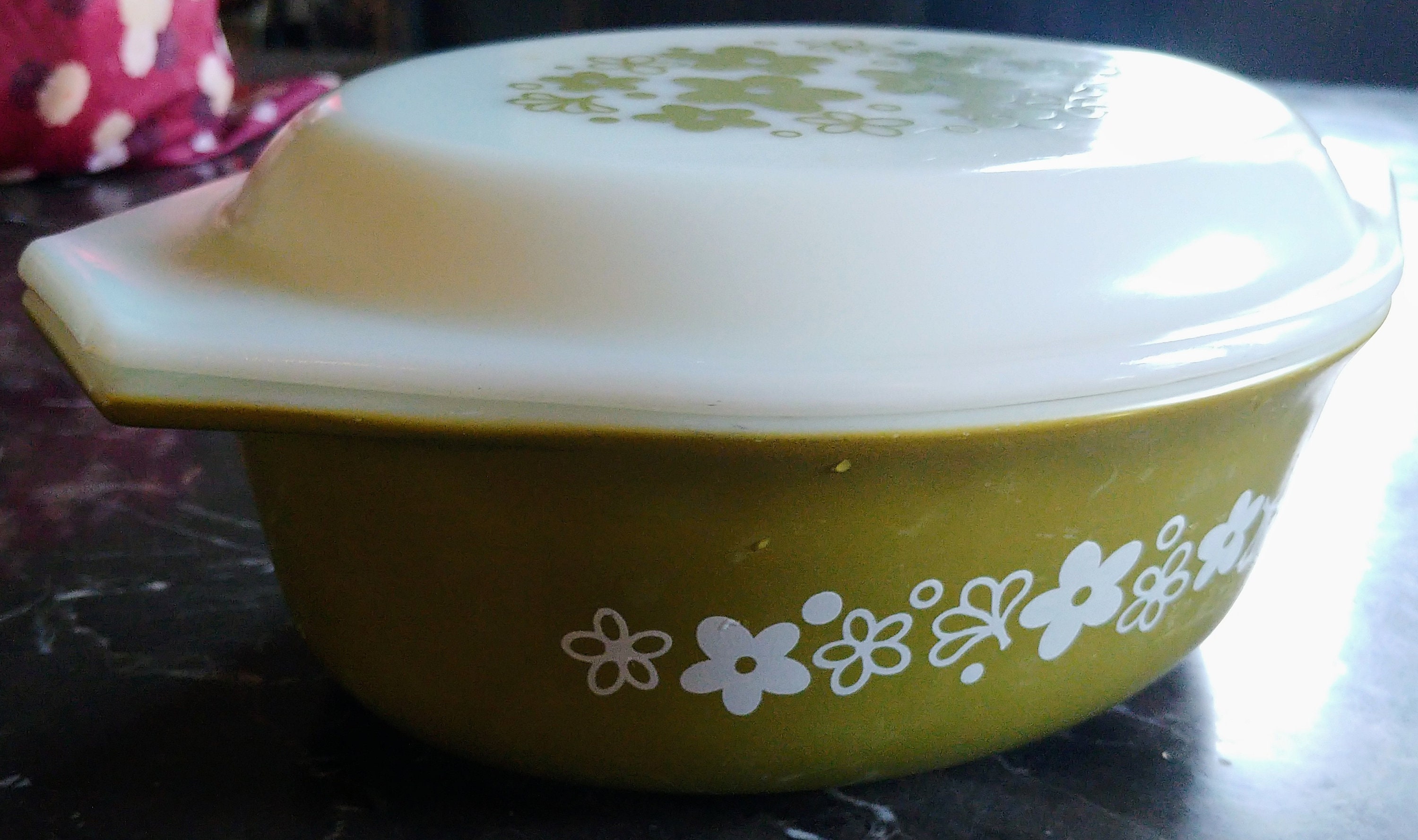 Pyrex Green and White Crazy Daisy Casserole Dish With Lid, Vintage ...