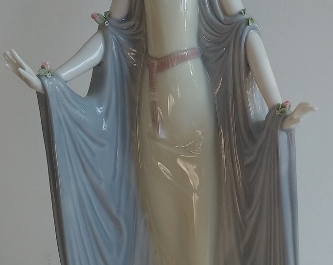 Lladro Afternoon Tea Number 1428 Tall Lady Series, Porcelain Lady ...