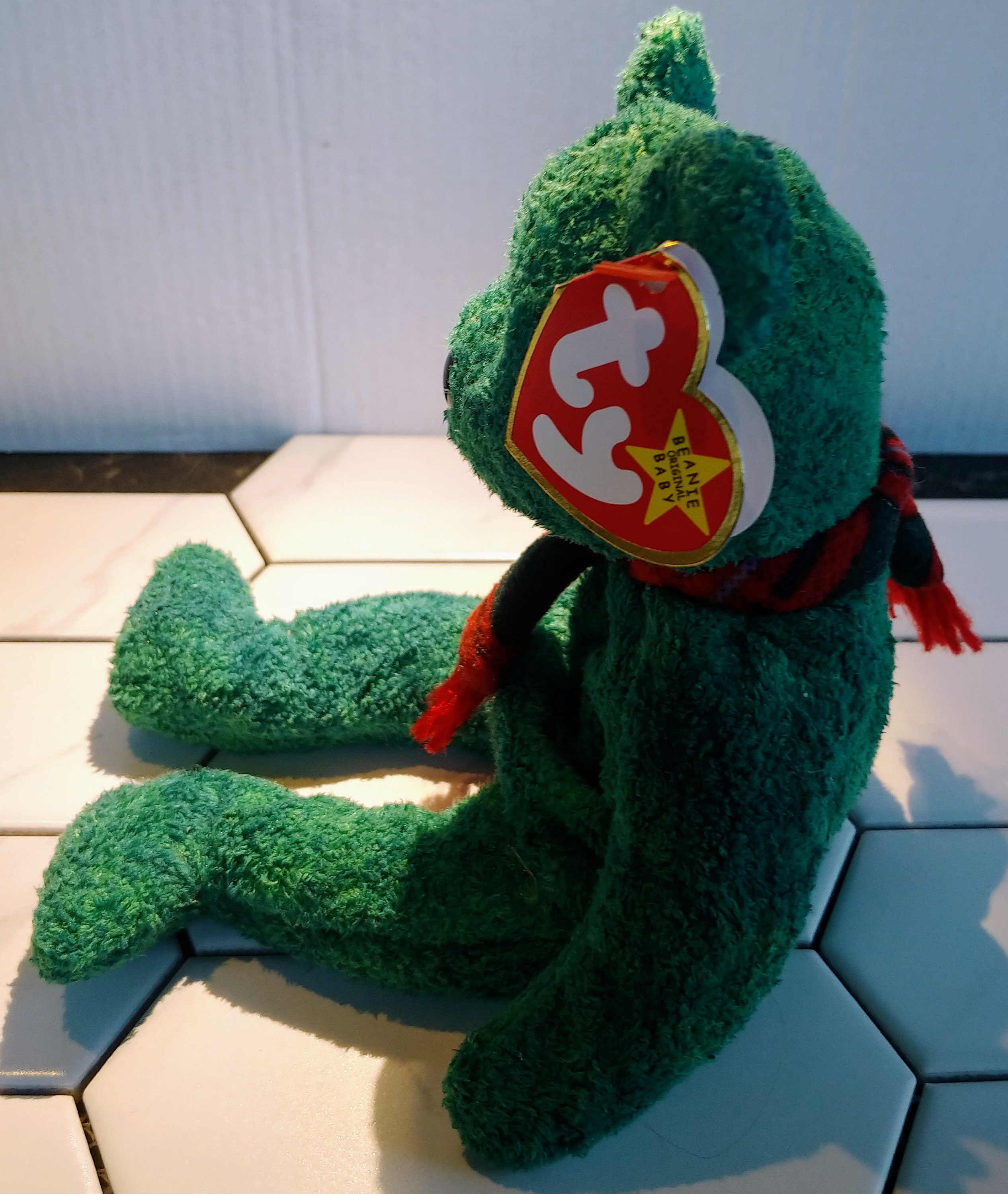TY Beanie Baby Wallace, Emerald Green Stuffed Bear With Red Scarf ...