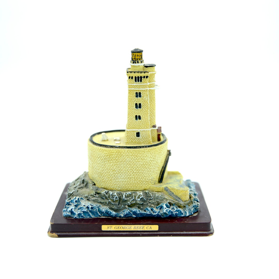 Vintage 1998 Oneida Studios Lighthouse Point Collection St. George Reef ...