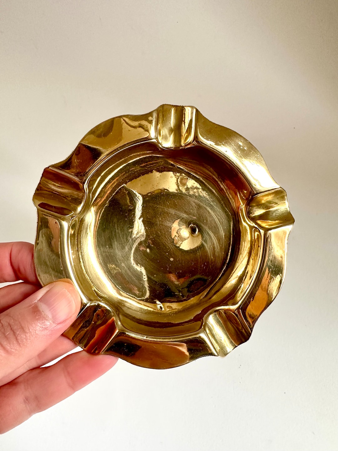 Vintage Ashtray || Vintage Round Shape || Vintage Solid Brass Ashtray ...
