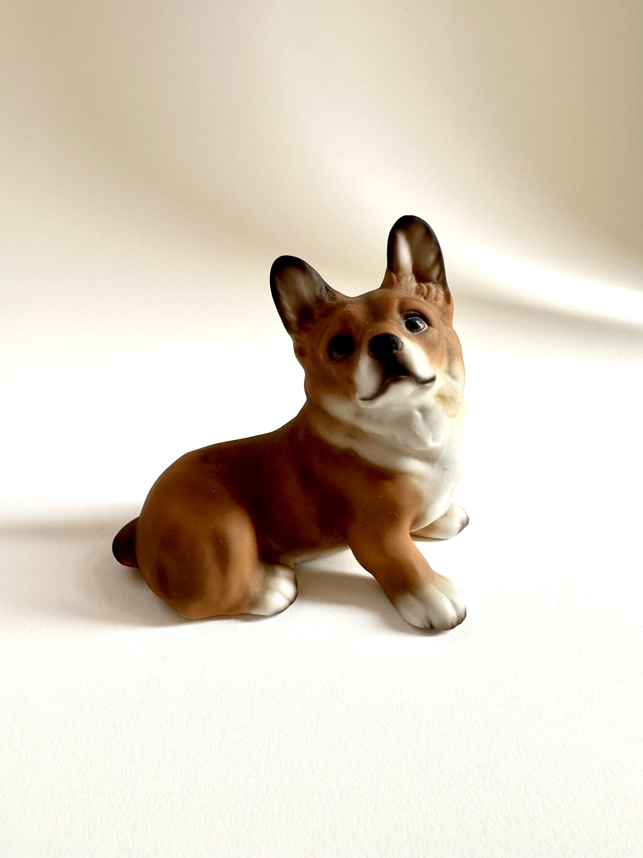 Vintage Dog Figuirne Corgi Fine Porcelain D194A Dog Ornament ...