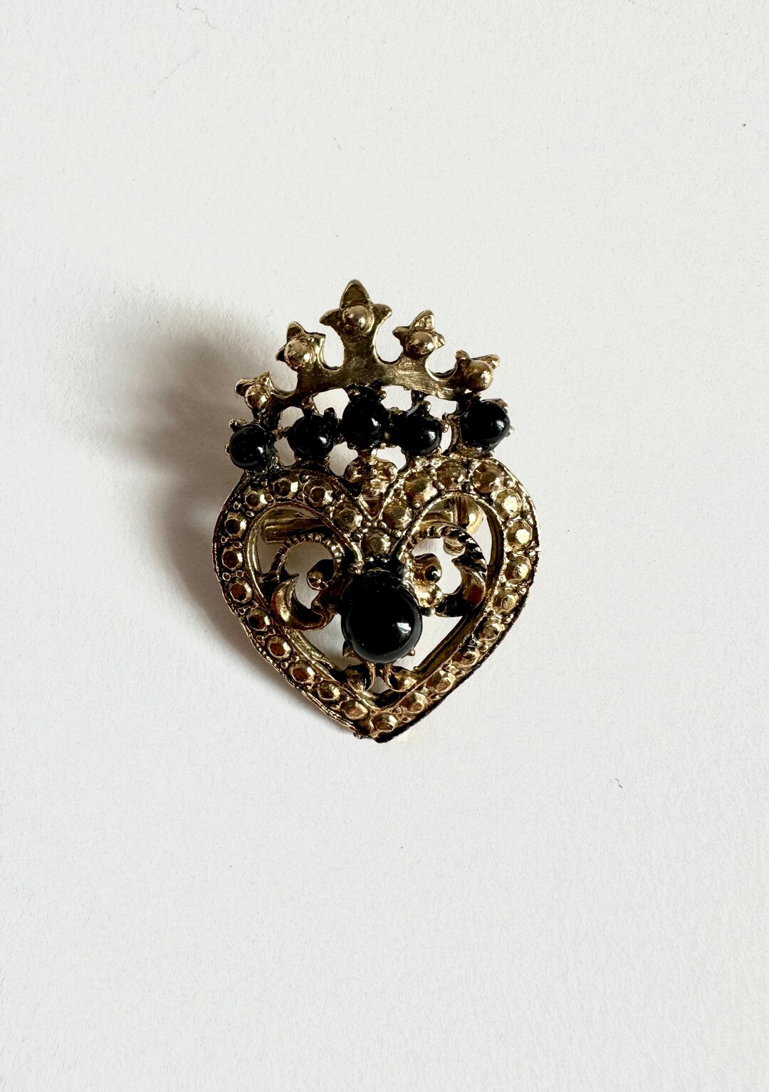 Vintage Taiwan Ornate Heart & Crown Claw Black Stone Gold Tone - Etsy