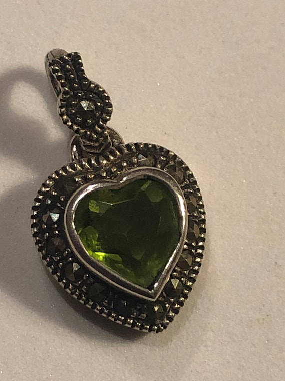 vintage peridot heart - Gem