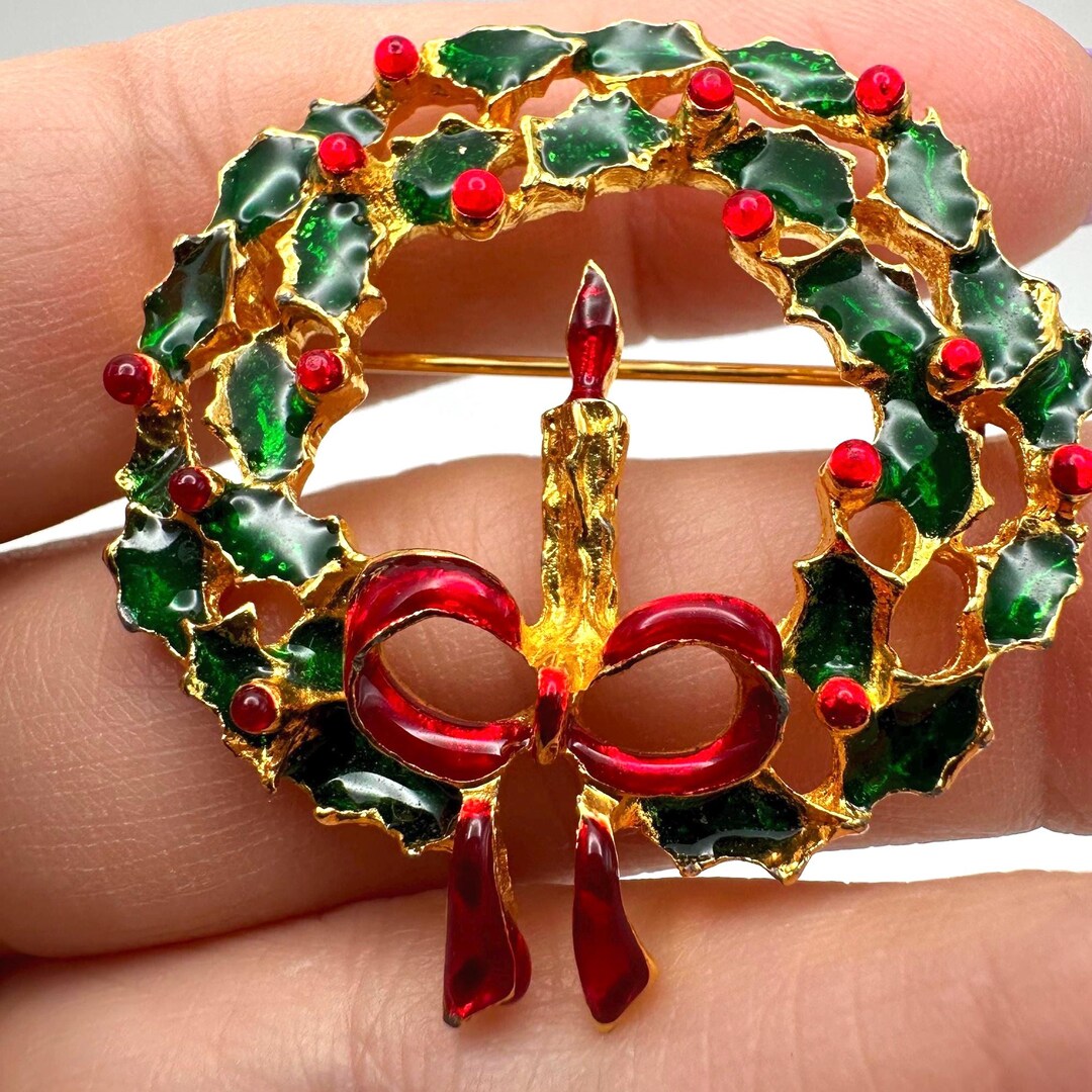 Vintage Christmas Wreath Brooch, Vintage Enameled Gold Tone Christmas ...