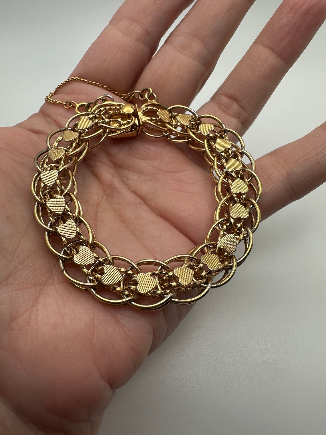 Monet Pristine HEART LINK Gold Tone Charm Bracelet, Vintage 1960s ...