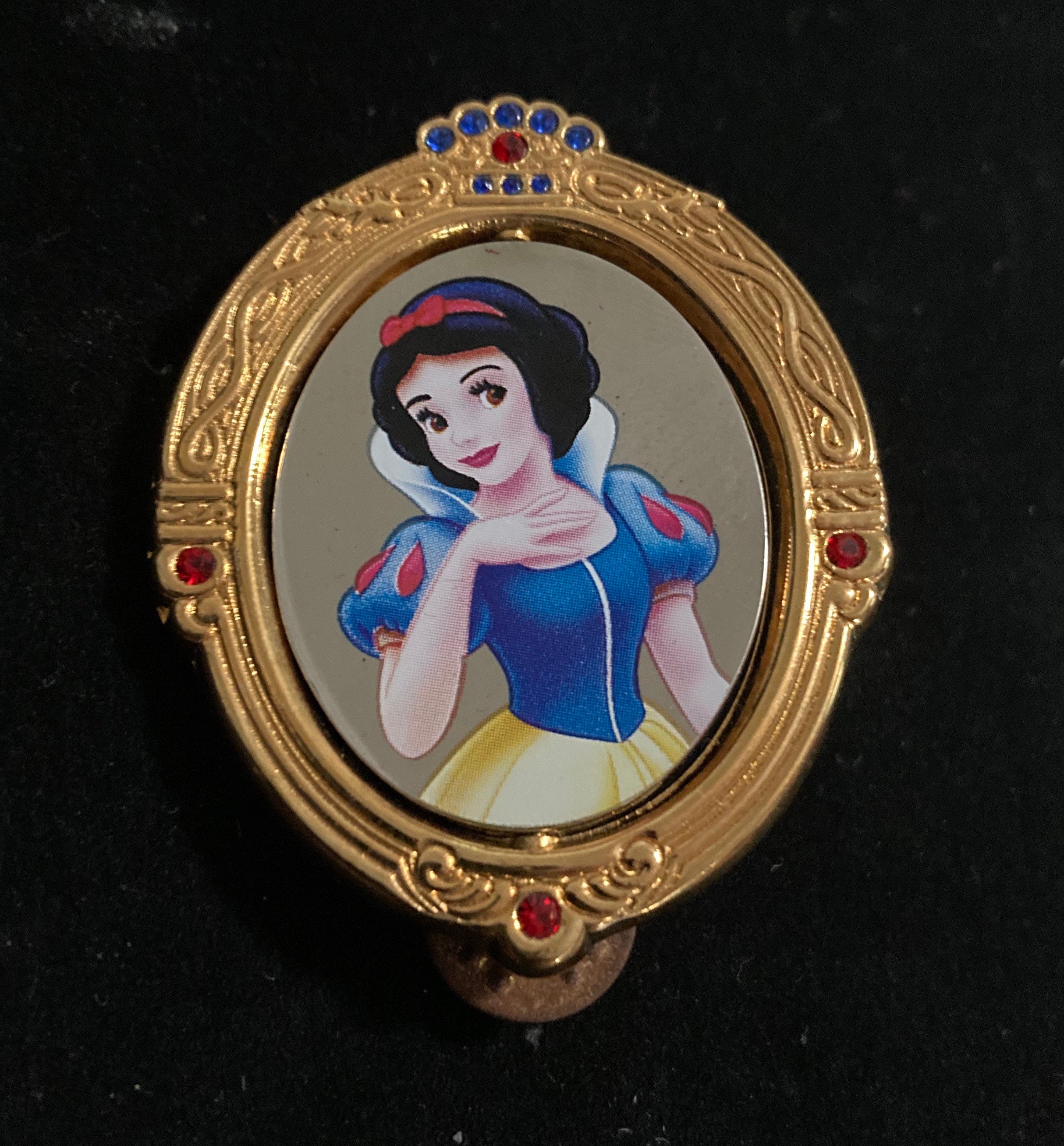 Rare Disney Snow White Le 100 Pin