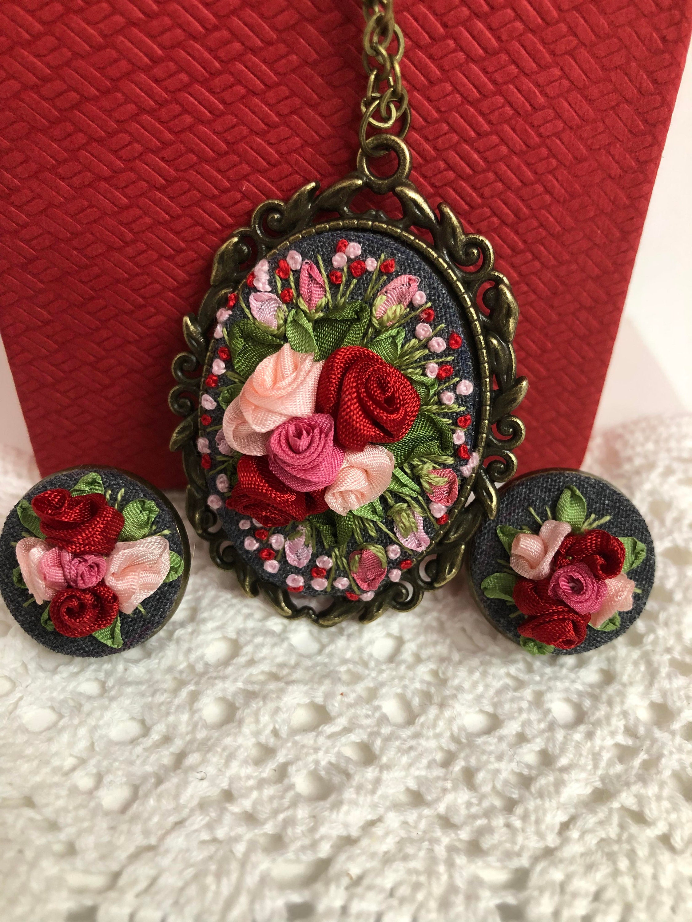Jewelry Set, Silk Ribbon Embroidery Jewelry, Red Roses, Ribbon ...