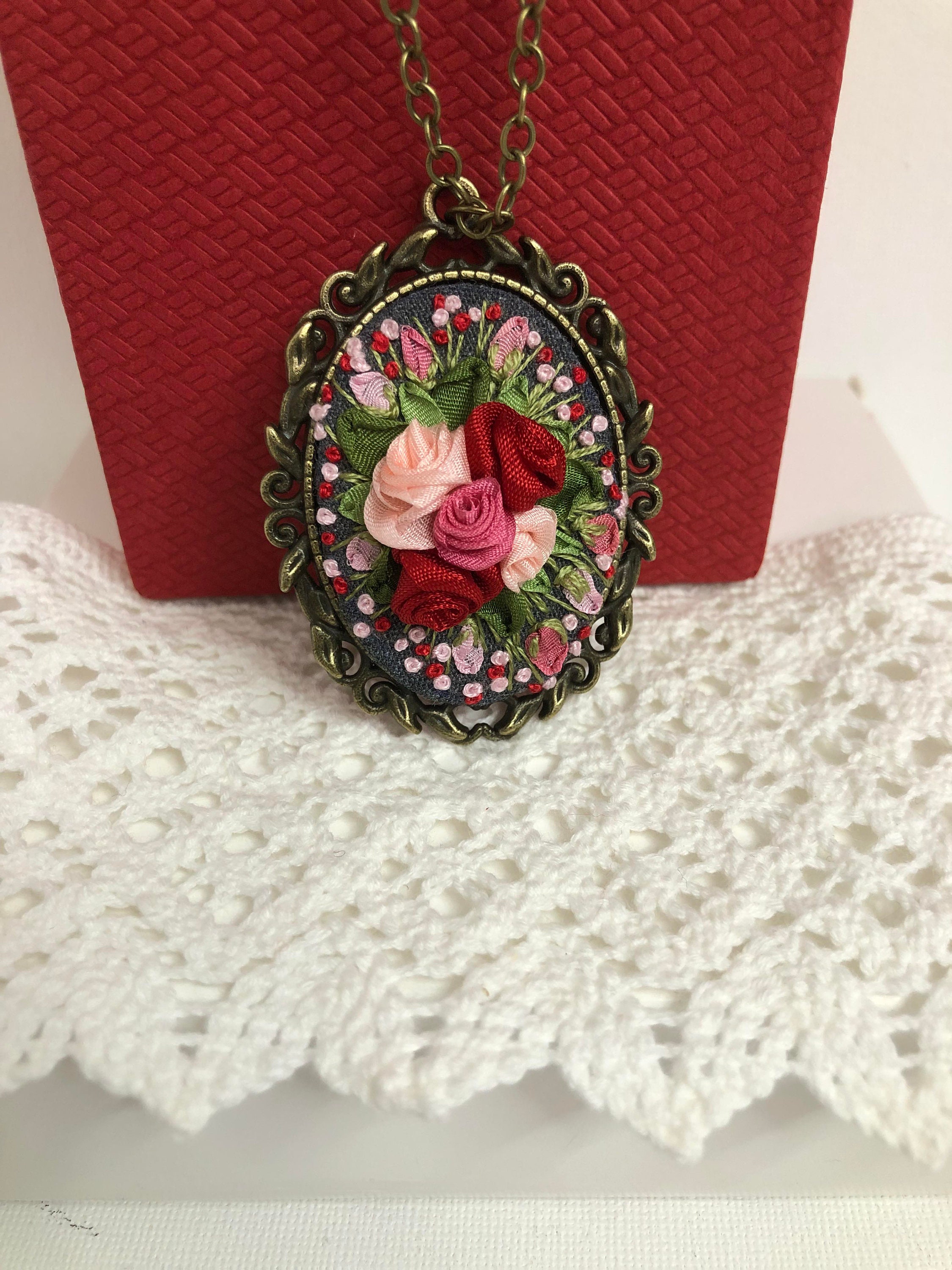 Jewelry Set, Silk Ribbon Embroidery Jewelry, Red Roses, Ribbon ...