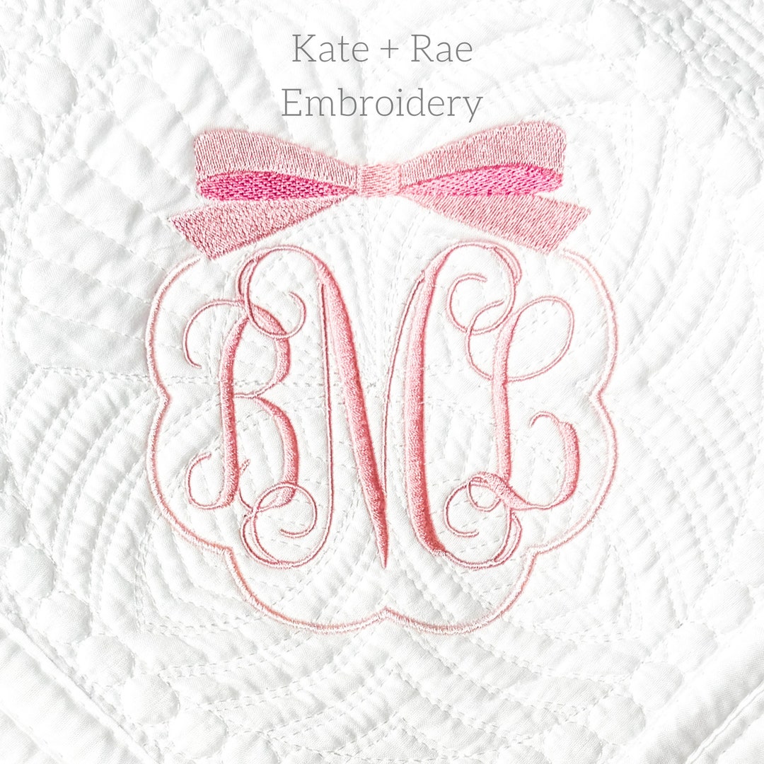 Scallop Frame With Bow Embroidery Design - Scalloped Monogram Frame ...