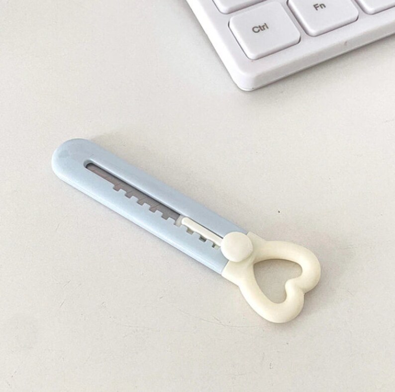 Love Heart Shaped Box Cutter Pastel, Portable Knife, Retractable, Craft ...