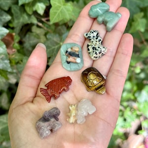 Crystal Animals Carvings Scoop / Mini Mystery Carvings / Small Pocket ...