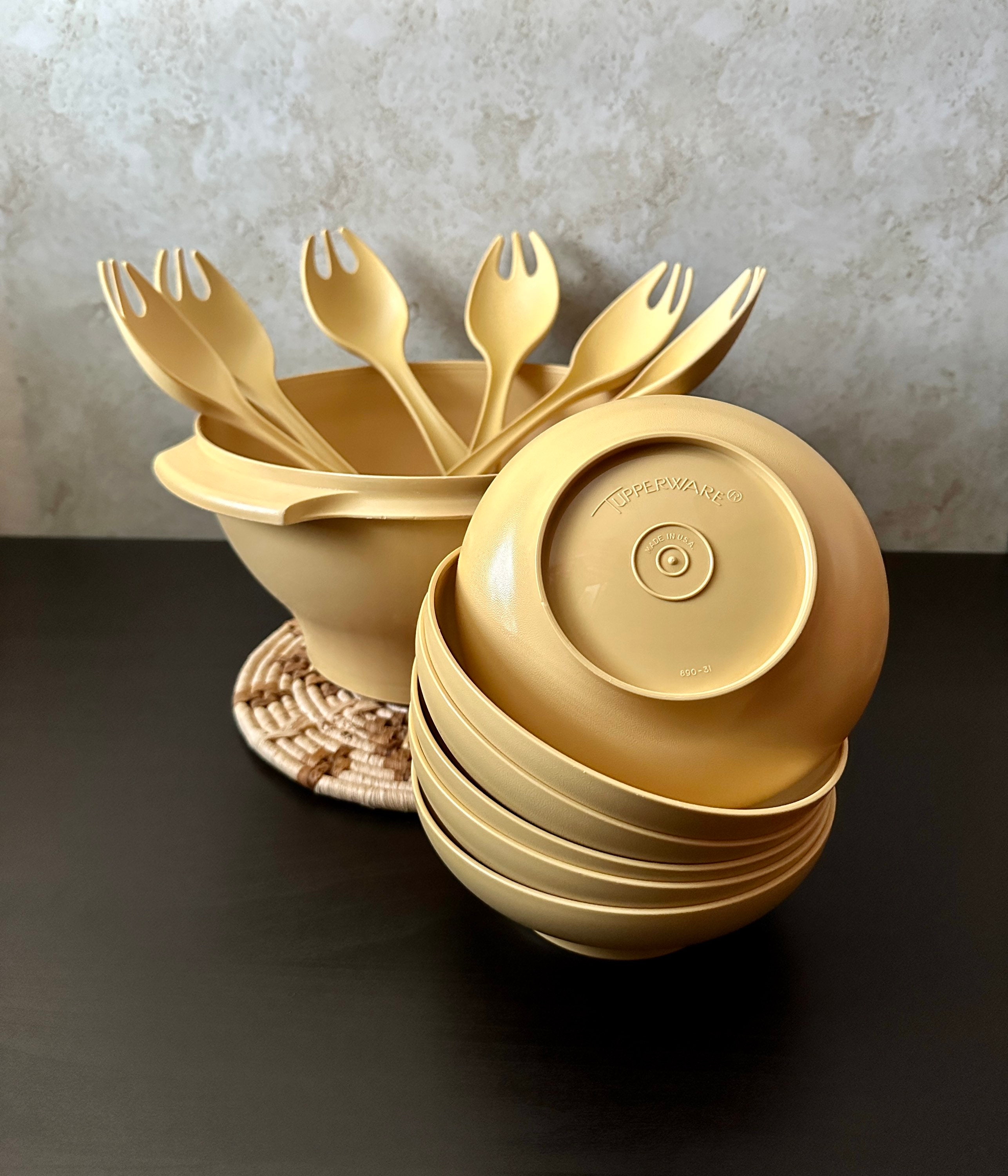 Tupperware Harvest Gold Servalier Large Salad Bowl, Small Salad Bowls ...