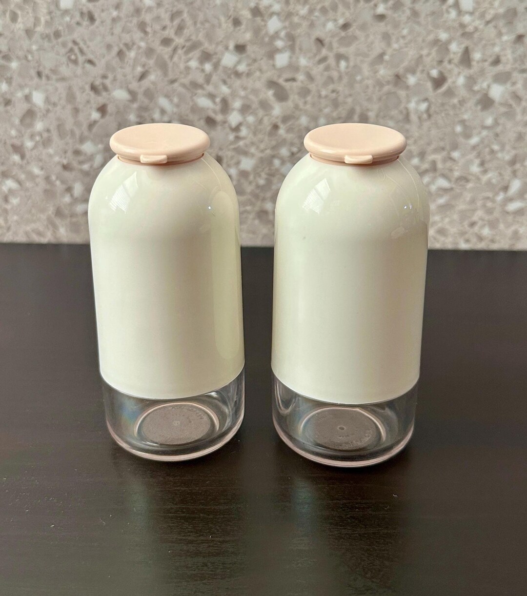 Vintage Tupperware Salt and Pepper Shakers 2314A Vtg Retro Unique Salt ...