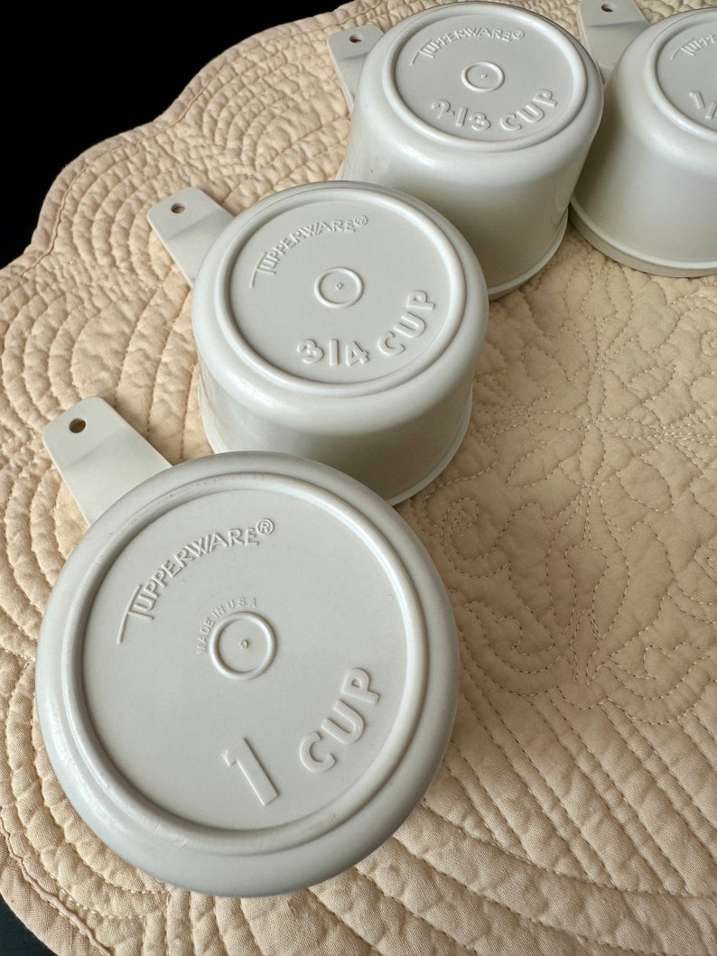 Tupperware White Measuring Cups Complete Set of 6 Vintage Vtg Retro ...
