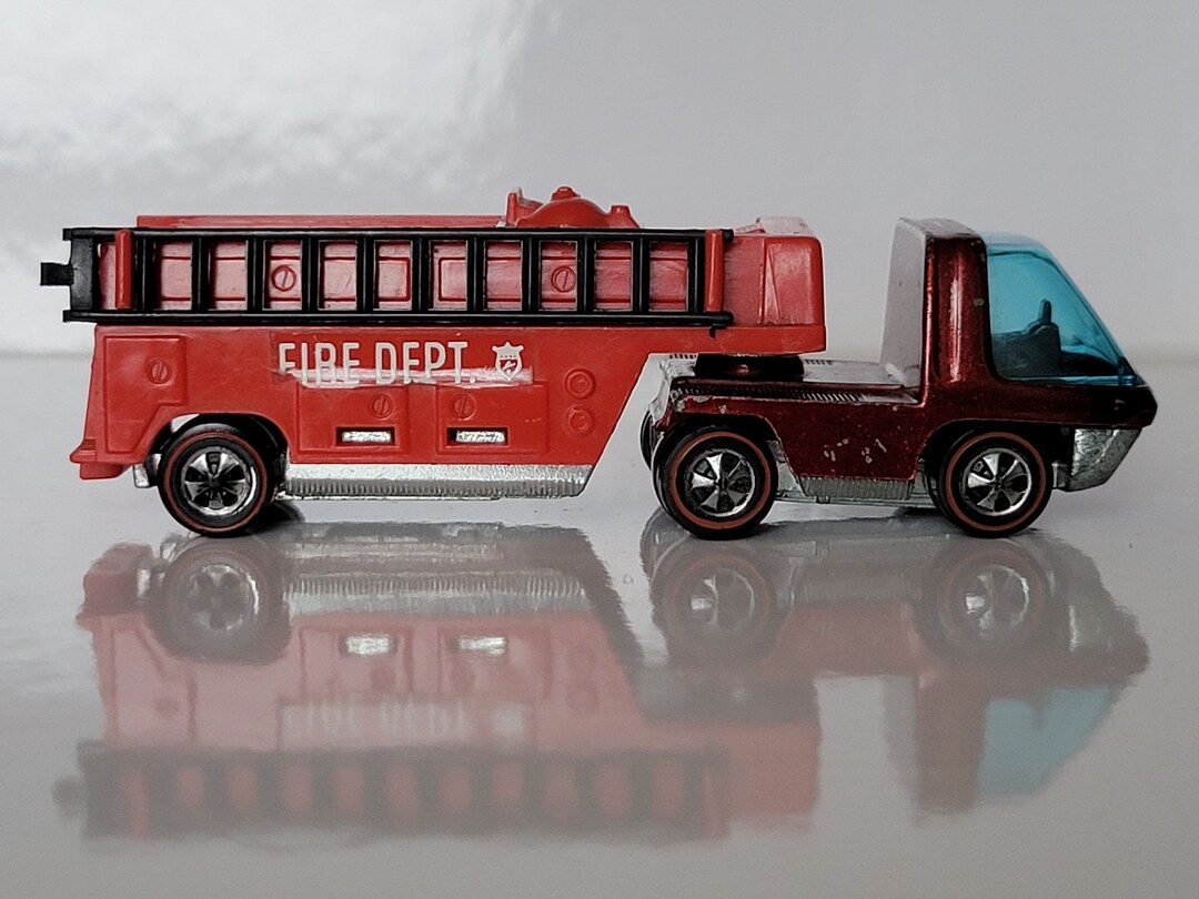 Hot Wheels Redlines 1970 the Heavyweights "fire Engine" - Etsy
