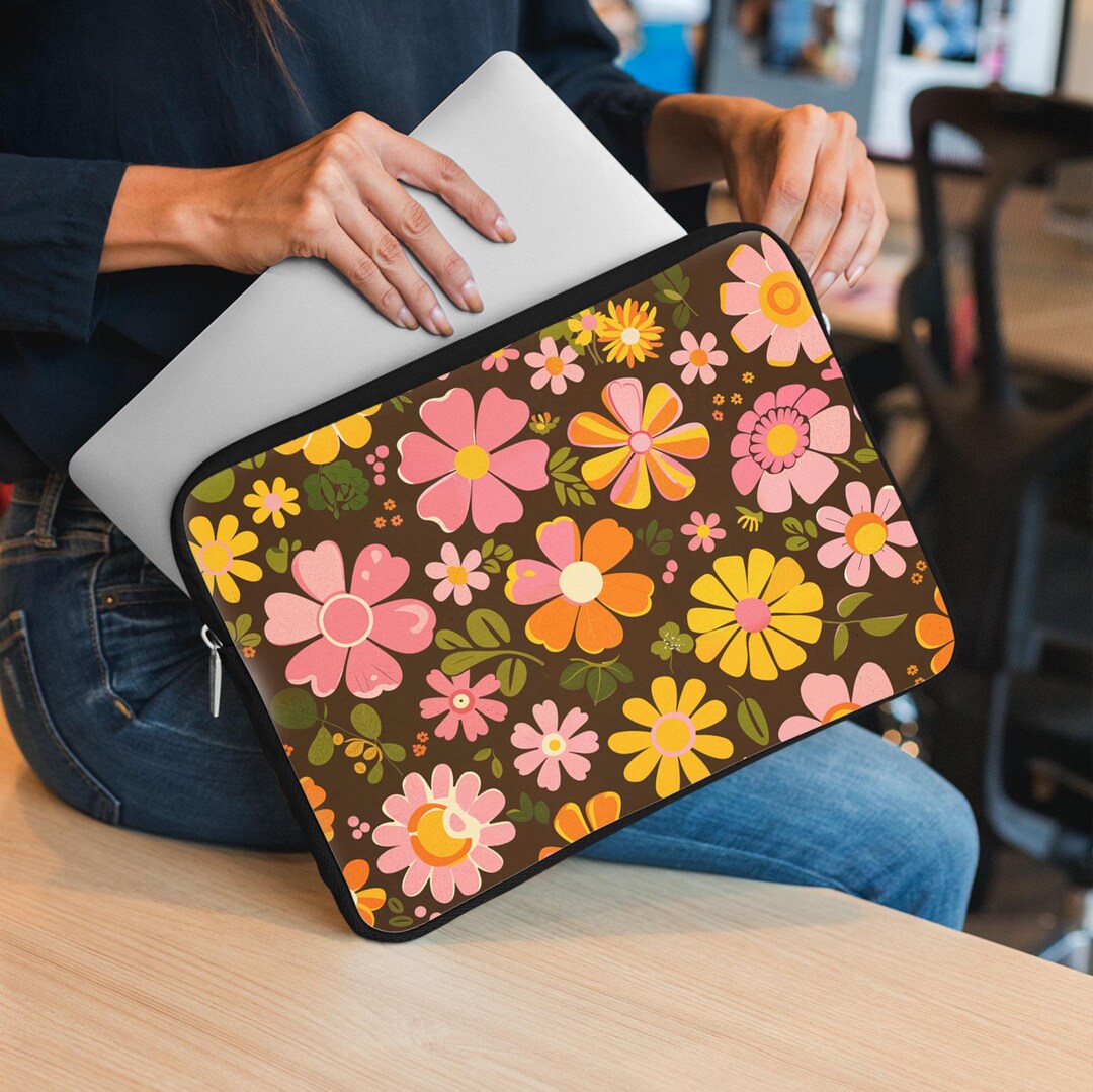 Retro Floral Sleeve Laptop Case, 70s Daisy Design, Boho Tech Cover ...