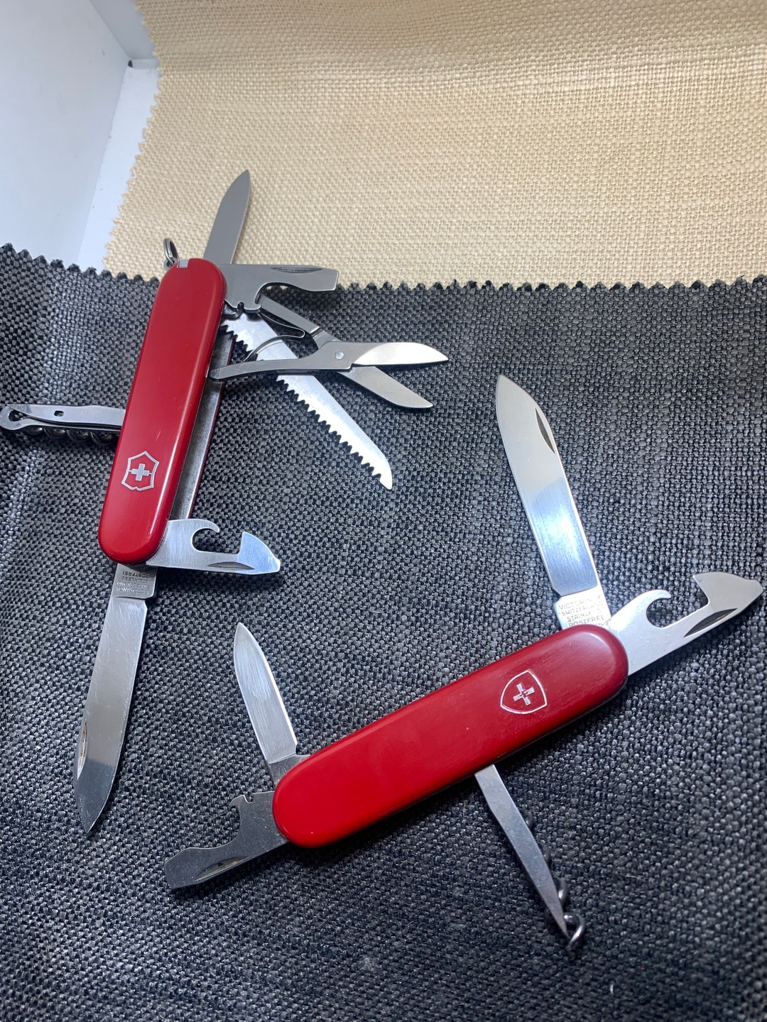 2 Knives Victorinox Huntsman 91 Mm , Spartan 91 Mm Old Stamp Old Logo ...