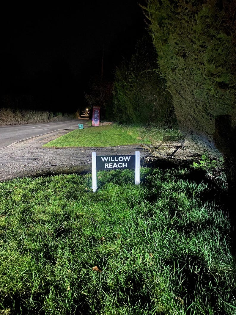 Reflective House Sign on Posts Driveway Free Standing Personalised Sign ...