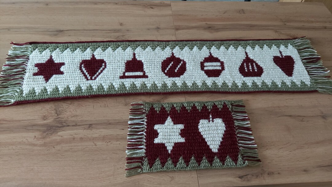 Christmas Baubles Table Runner and Placemat Pattern - Etsy
