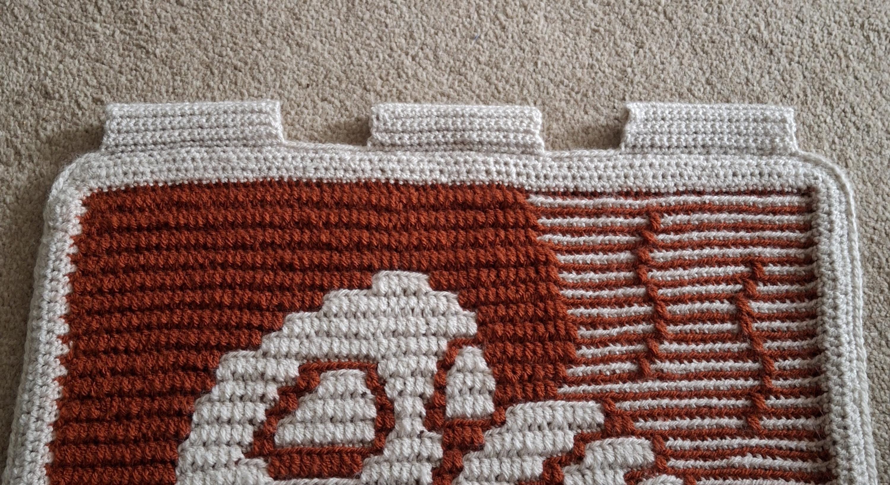 Bit Whiffy! Overlay Mosaic Crochet Wall Hanging Pattern - Etsy