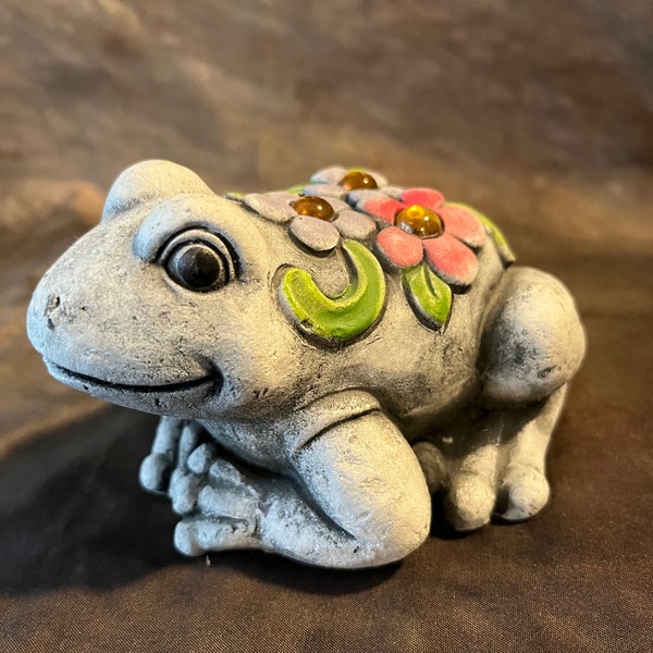 Concrete Toad - Etsy