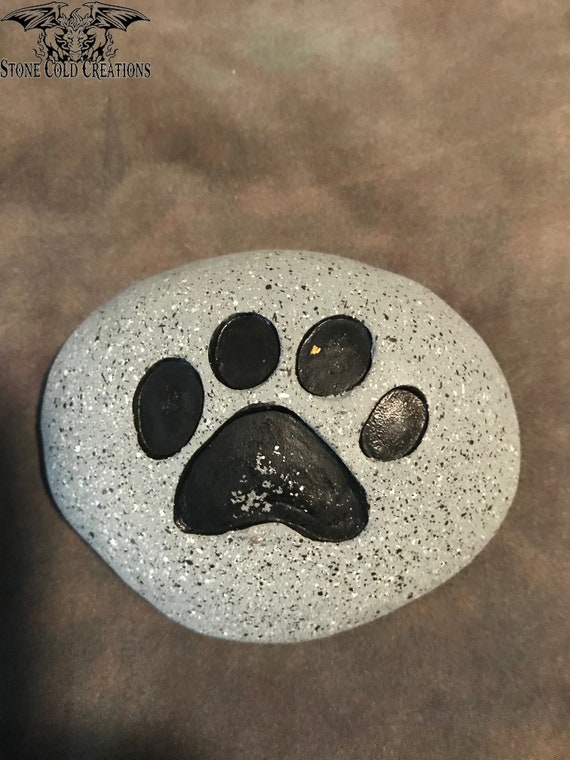 Latex Paw Print Stone Concrete or Plaster Mold - Etsy