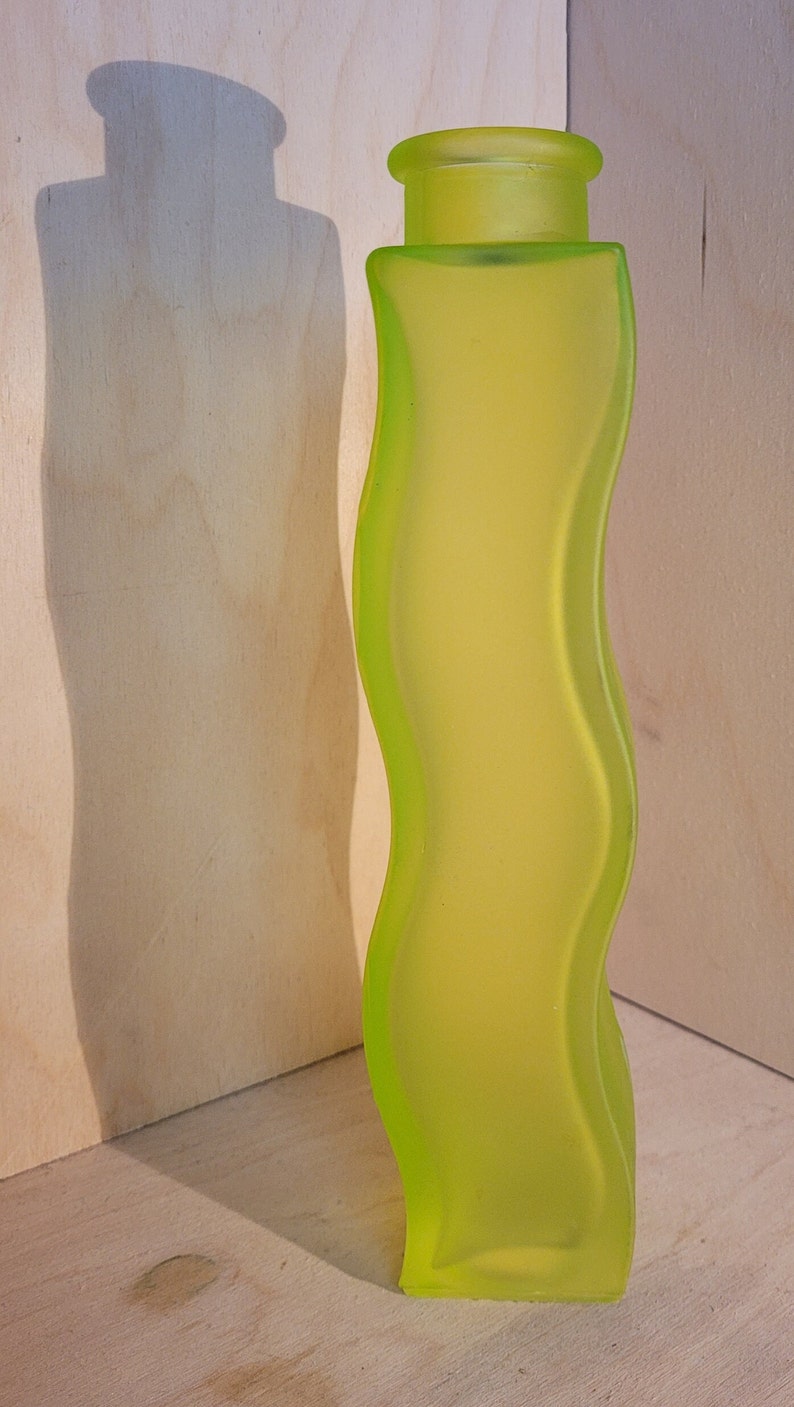 IKEA 90s Design Vase Skämt Retro Red Green Gold Orange Blue Turqoise ...