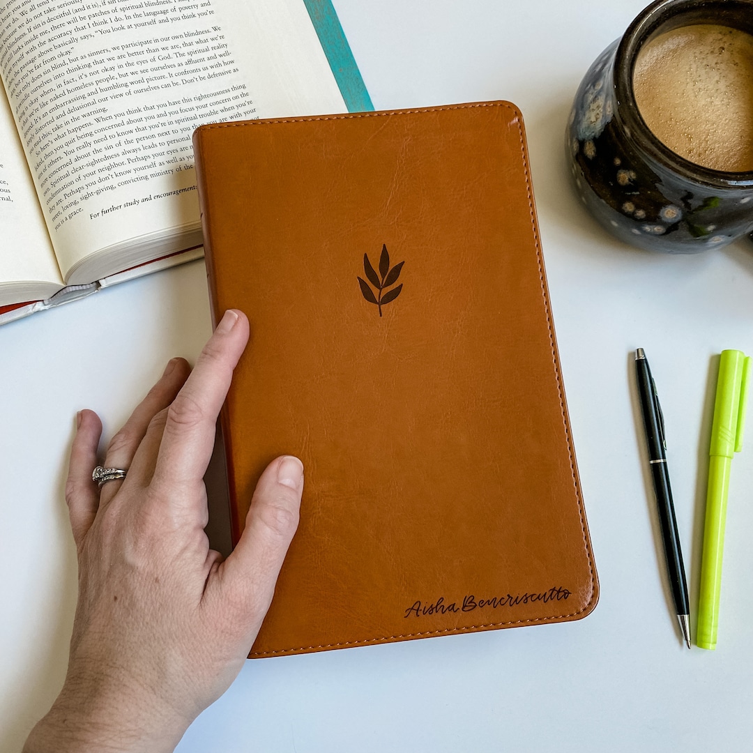 NLT Dayspring Bible - PERSONALIZED - Tan With Leaves - Giant Print ...