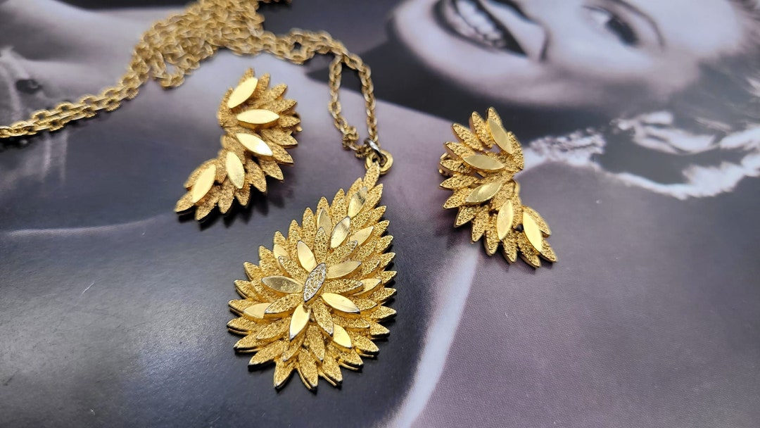 Vintage Sphinx 18k Gold Plated Set Clip on Earrings and Necklace, Gold ...