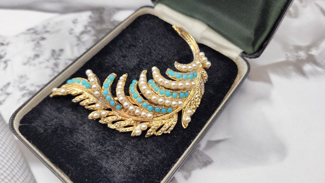 Vintage Sphinx Brooch, Turquoise and Pearls Gold Brooch 1930's, Leaf ...