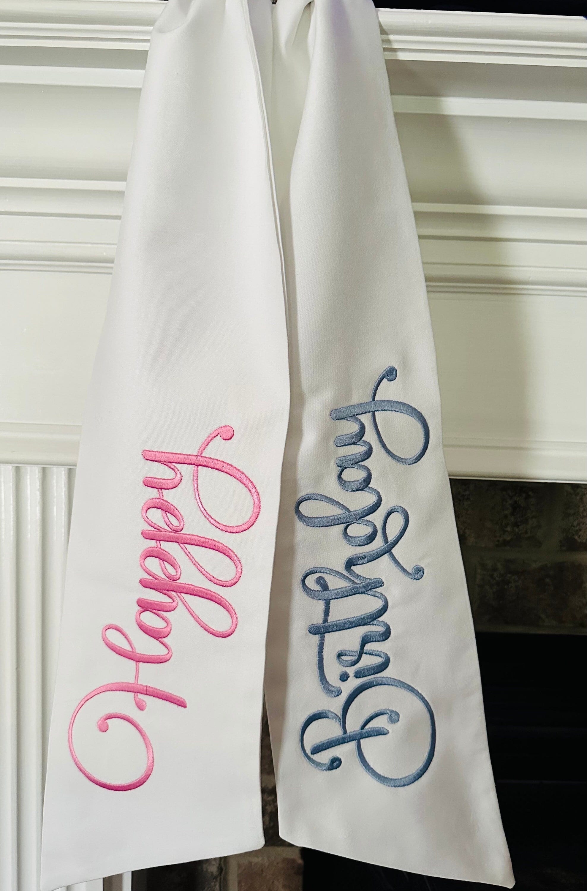 Custom Embroidered Happy Birthday Sash, Wreath Decor - Etsy