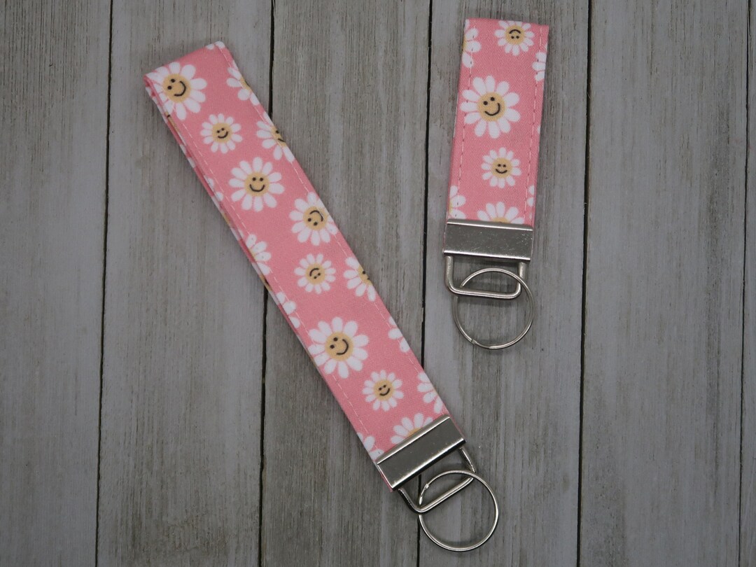 Retro Daisy Smiley Faces Key Fob Retro Keychain Handmade Key - Etsy