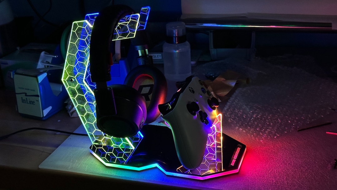 Personalized Headphone and Controller Stand - Gift for Gamers - Custom ...