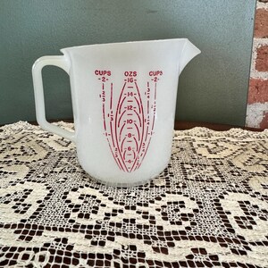 Vintage Tupperware Measuring Cup 2 Cup Capacity - Etsy