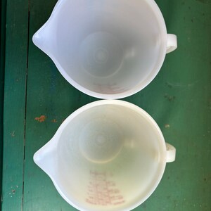 Set of 2 Vintage White Mix-n-store Tupperware Measuring Cups - Etsy