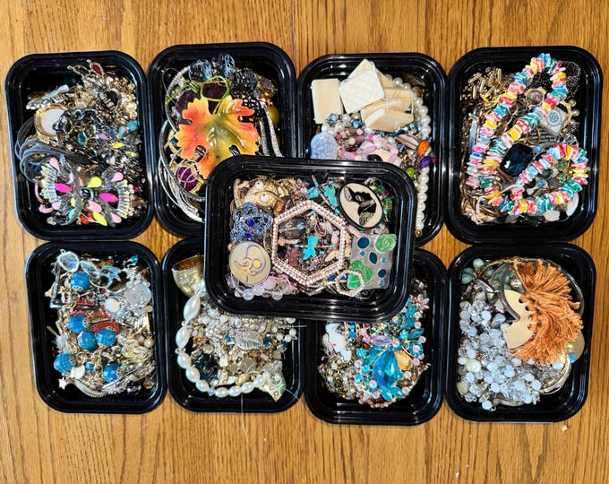 Mixed Lot of Broken/tangled Jewelry | Vintage & Costume Jewelry | Junk ...