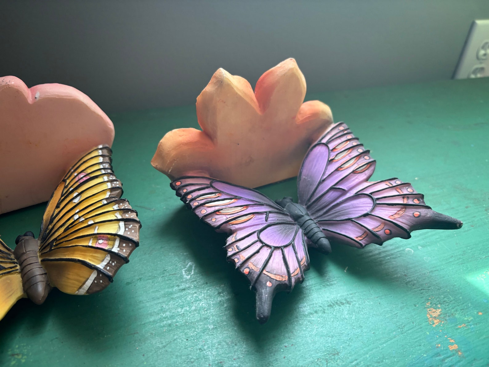 Set of 2 Butterfly / Floral Hanging Shelves - Etsy