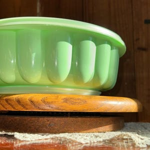 1970s Tupperware | Lime Green 9x3 Jello Mold W/ Lid | Vintage ...