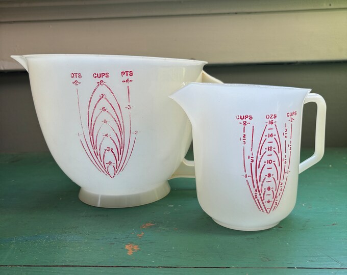 Set of (2) Vintage White Mix-n-store Tupperware Measuring Cups - Etsy