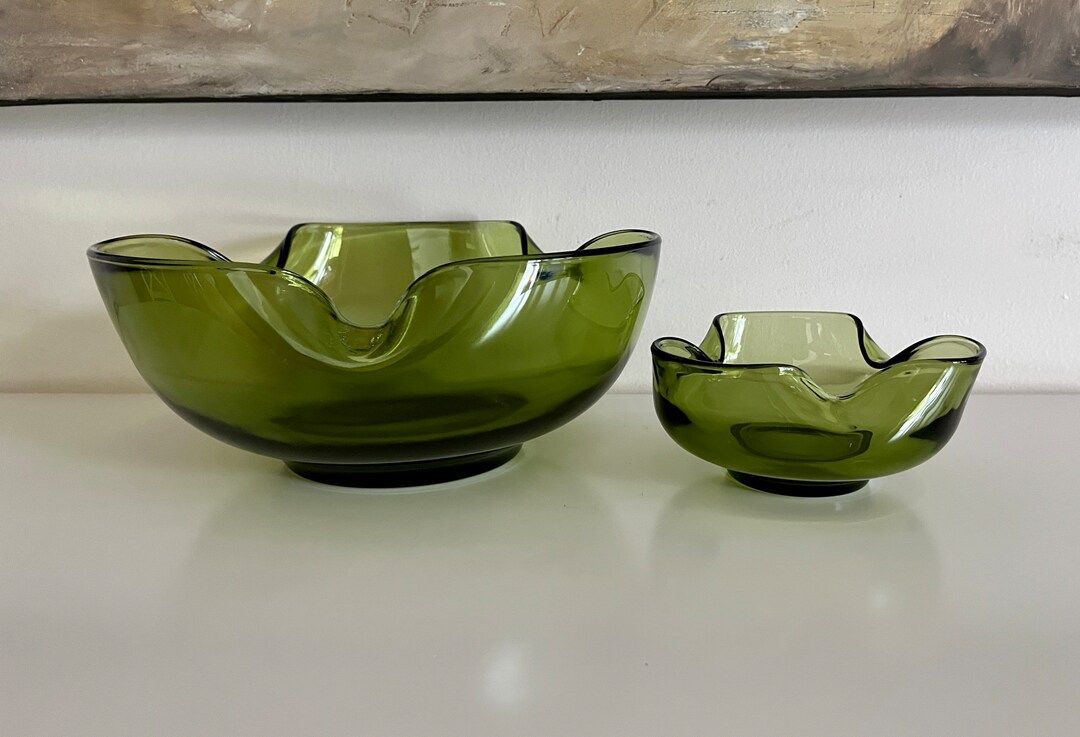 Funky 1970's Avocado Green Glass Snack Bowl Set Chips & Dip Serving ...