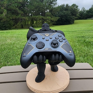 3D Printed Knight Gaming Controller Stand: Medieval Desk Decor - Etsy